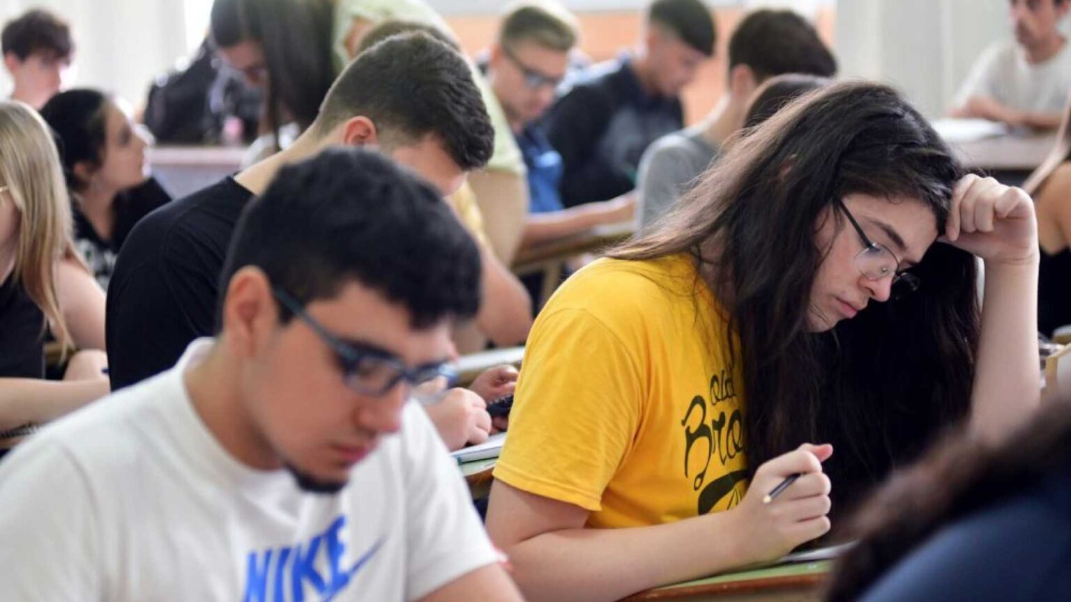 El 14 de febrero comienza el ingreso 2024 en las carreras de la FCyT ...